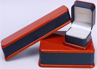China Custom Wooden Jewelry Box with PU Leather Velvet Lining for Gift Display 30x20x10cm for sale