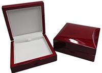 China Custom Luxury High Glossy Wooden Jewelry Box with PU Leather and Velvet Interior for sale