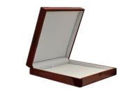 China Custom Logo Wooden Jewelry Box for Bracelets Rings Necklaces Eco Friendly 12 Slot for sale