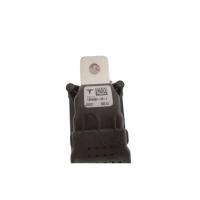 China 100% Tested OE NO. 1064689-00-J Voltage Battery Fuse For Tesla 3/Y Car Spare Parts for sale