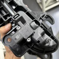 China Tesla Model 2019- Front Door Handle 1528115-00-B / 1528114-00-B This Car Part for sale