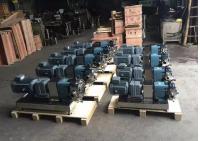 China High Strength 180 RPM Output Helical Gear Motor Reductor R47 R57 Model Custom ODM Support for sale