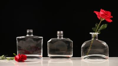 China Transparent Empty Wine Glass Bottle Round 200ml 375ml 500ml 750ml 1000ml with Cork Lid for sale