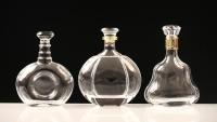 China Engraved 750 ml Wine Glass Bottle Empty Bordeaux Wine Bottles for sale
