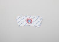 China Custom Adhesive Vinyl Foil Wine Bottle Labels Waterproof Sticker Roll 500pcs MOQ for sale