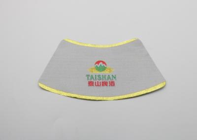 China Custom Waterproof Vinyl Sticker Roll for Wine Bottle Label Printing 4 Color CMYK for sale