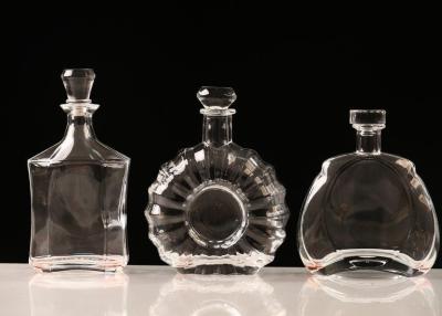 China Wholesale 500ml 750ml Empty Bordeaux Shape Glass Wine Bottle Custom Clear Liquor Bottle for sale