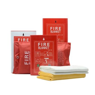 China Lightweight 1.2*1.2 Fiberglass Fire Blanket With Blanket Weight Of 0.7 Kg for sale