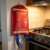 China JAT-1101 Fiberglass Fire Blanket EN 1869:2019 Certified 500°C Heat Resistant White Fire Extinguishing Blanket 1m x 1m for sale