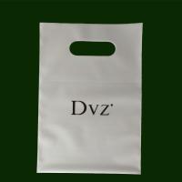 China CPE Custom Die Cut Handle Plastic Bags Degradable Regeneration Materials for sale