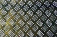 China 3005 Embossed Aluminum Sheet 0.5mm Corrosion Resistant for Stairs Tread Plate for sale