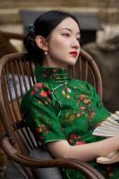 China 100% Natural Silk OEKO-TEX fabric 25MM Bright satin stretch silk Red cloud gauze for girl/women fashion elegant dresses for sale