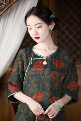 China 100% Natural Silk OEKO-TEX fabric 25MM Bright satin stretch silk Red cloud gauze for girl/women fashion elegant dresses for sale