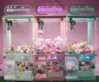 China Coin operated games luxury full transparent doll claw vending machine Transparent pink toy doll club candy vending claw for sale