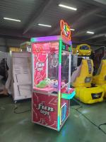 China Arcade Coin Operated Fun Toys Crane Claw Machine Mini Prize Game Machine for sale