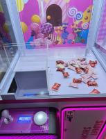 China Sweet Candy Claw Crane Coin Operated Arcade Game Machine for sale