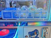 China Capsule Toy Crane Vending Machine Arcade Claw Machine With Gift Cabinet for sale