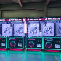 China Playfun Hot Sale Arcade Game Machine 960 Xxl Coin Operated Transparent Mix Toy Claw Crane Doll Machine for sale