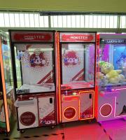 China Plush Toy Wooden Crane Game Machine Gift Prize Game Machine for sale