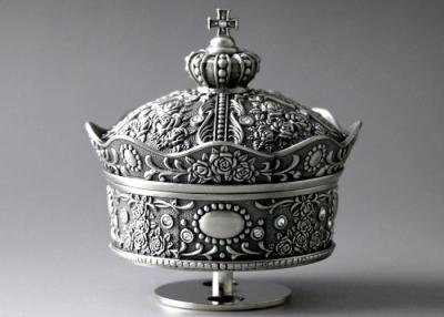 China Tin Alloy Material DIY Craft Gifts , Clockwork Classic Music Box Light Weight for sale