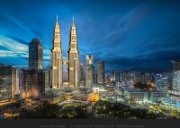 China Famous Building Home Decorations Crafts , Malaysia Twin Tower Tourism Souvenirs for sale
