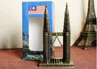China Plated Type Malaysia Petronas Twin Towers Pewter Tourist Souvenirs for sale