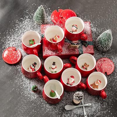 China Ceramic Christmas Mug 350ml with Lid and Spoon Red Eco Friendly Gift Cup for sale