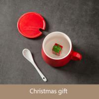 China Ceramic Christmas Mug 350ml with Lid and Spoon Red Eco Friendly Gift Cup for sale