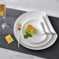 China Irregular Shape Glazed Ceramic Plate Set Sustainable Eco Friendly For Restaurant for sale