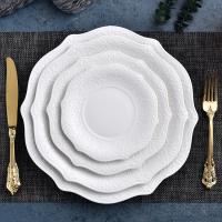 China 6.5 Inch Glazed Ceramic White Dinner Plate for Hotel Catering Wedding Restaurant Use for sale