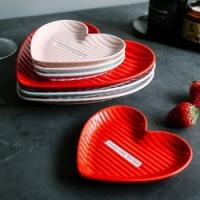 China Creative Heart Shaped Ceramic Plate Set 6 Inch 8 Inch for Cake Dessert Fruit for sale