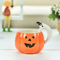 China Ceramic Pumpkin Mug 350ml Halloween Coffee Cup Sustainable Handgrip Design for sale