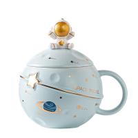 China Wholesale 400ml Ceramic Astronaut Coffee Mug with Lid and Spoon 3D Space Ball Shape for sale