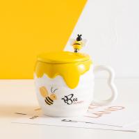 China Custom Ceramic Coffee Mug 350ml Bee Design with Lid Dishwasher Safe BPA Free for sale