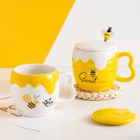 China Custom Ceramic Coffee Mug 350ml Bee Design with Lid Dishwasher Safe BPA Free for sale