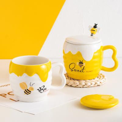 China Custom Ceramic Coffee Mug 350ml Bee Design with Lid Dishwasher Safe BPA Free for sale