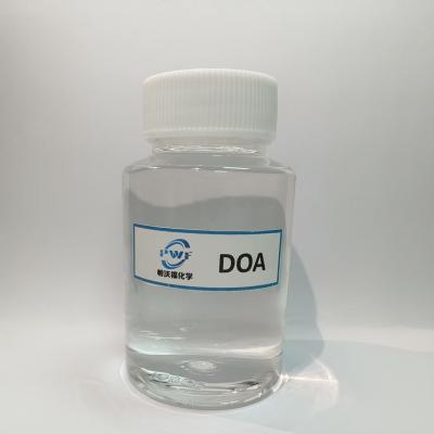 China Dioctyl Adipate DOA Plasticizer Light Resistant Excellent DOP DBP Compatibility for sale