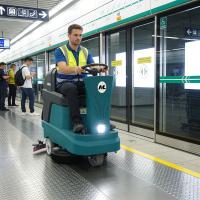 China Commercial Ride On Floor Scrubber Washer burnisher Heavy Duty Cleaning for sale