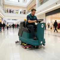 China Warehouse Ride On Floor Scrubber Machine 1000W 155rpm Battery Operated for sale