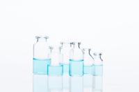 China 2ml 3ml 5ml Sample Clear Essential Oil Glass Vials With Plug Cap for sale