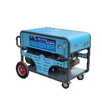 China Water Energy FLL Series 30KW 600Bar 22LPM High Pressure Washer Is Used for Cleaning and Deconfouling Remove Paint and Rust for sale