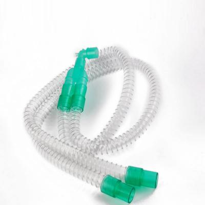 China Disposable PVC Breathing Circuit Tube 1.6m Anesthesia Corrugated Tube for sale