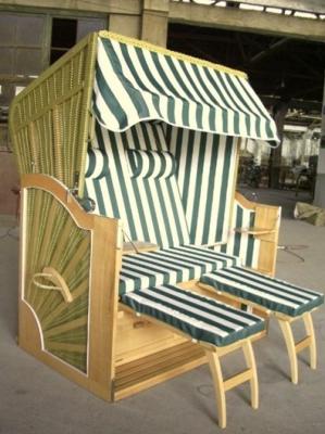 China Luxury 2 Seat Yellow Roofed Wicker Beach Chair & Strandkorb For Hotel Garden for sale