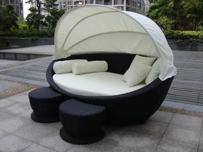 China Cane Garden Daybed With Tea/ Coffee Table , Wicker Oval Daybed for sale