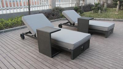 China Luxury Grey Outdoor Rattan Daybed For Garden / Patio / Beach for sale