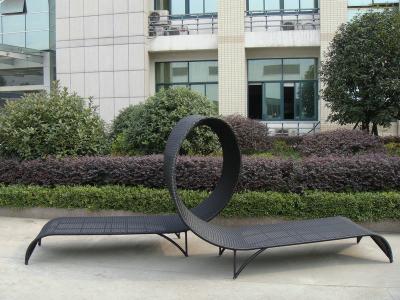 China Luxury Fashion Outdoor Rattan Daybed For Garden / Patio / Pool for sale
