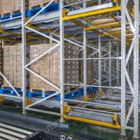 China Warehouse Steel Storage Four Way Radio Shuttle Racking System Versatile Shuttle Pallet Racking for sale