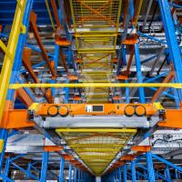 China High Density Warehouse Racking System Heavy Duty 4 Way Pallet Shuttle Rack for sale