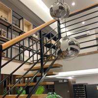 China Stair Aluminum Handrail Post Indoor Extruded Fence 4x4x10 3x3x10 6x6x12 for sale