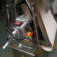 China Glead Vertical Dough Sheeter 0.75kw 220V 380V Commercial Kitchen Equipment 16 Trays for sale